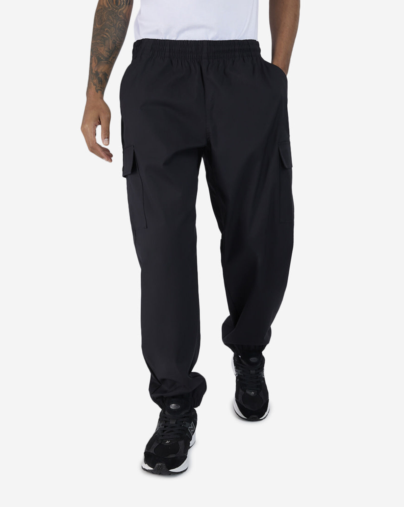 Shop New Balance Twill Cargo Joggers MP41579-BK black | SNIPES USA
