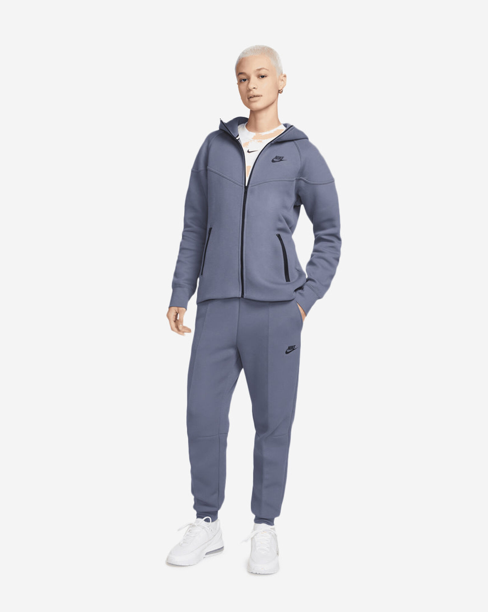 Shop Nike NSW Tech Fleece Joggers FB8330-003 blue | SNIPES USA