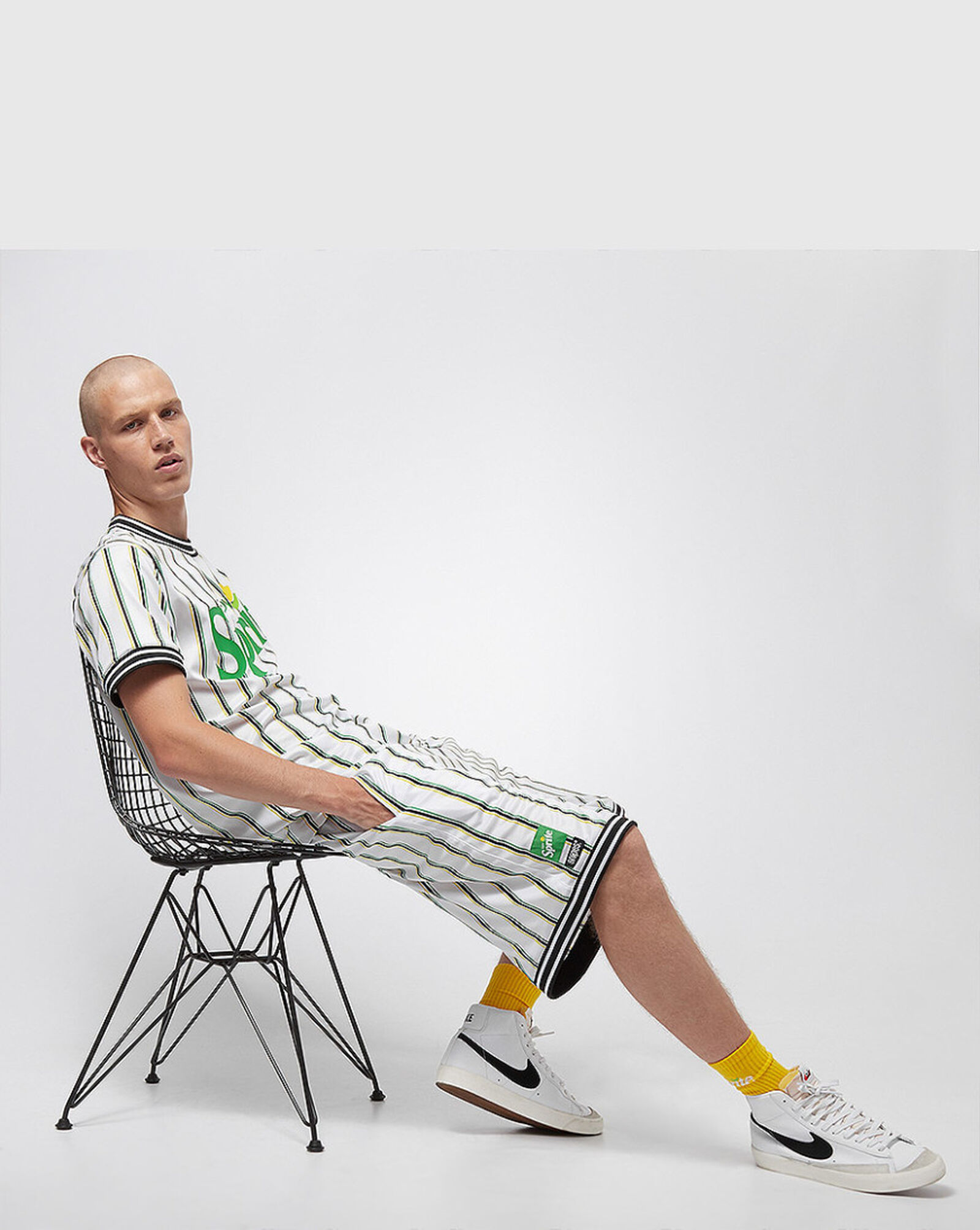 Shop SNIPES Sprite Pinstripe Mesh Tee SNXFOSMQ32001WHT white | SNIPES USA