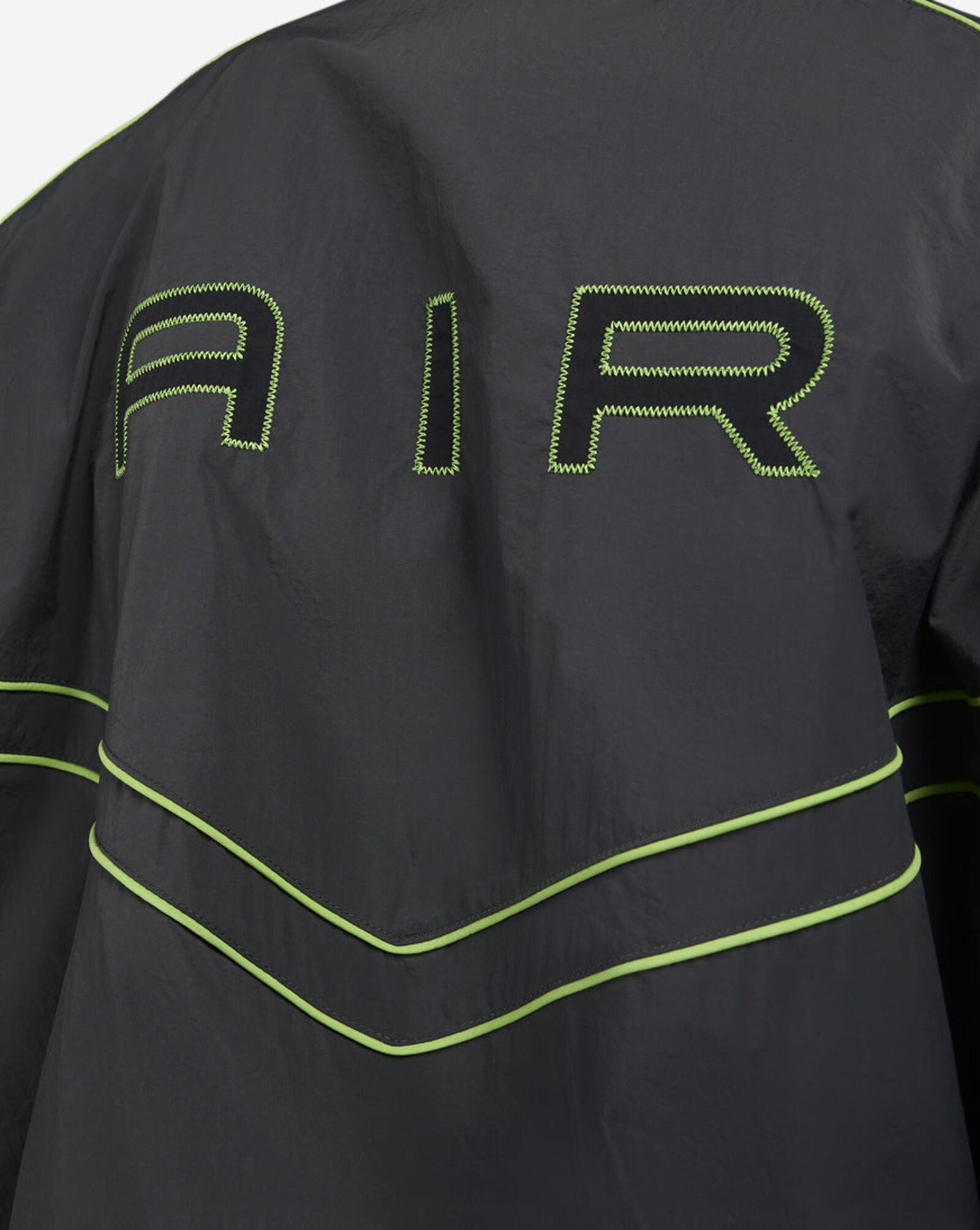 Shop Nike Air Windrunner Track Jacket IF1288-060 black | SNIPES USA