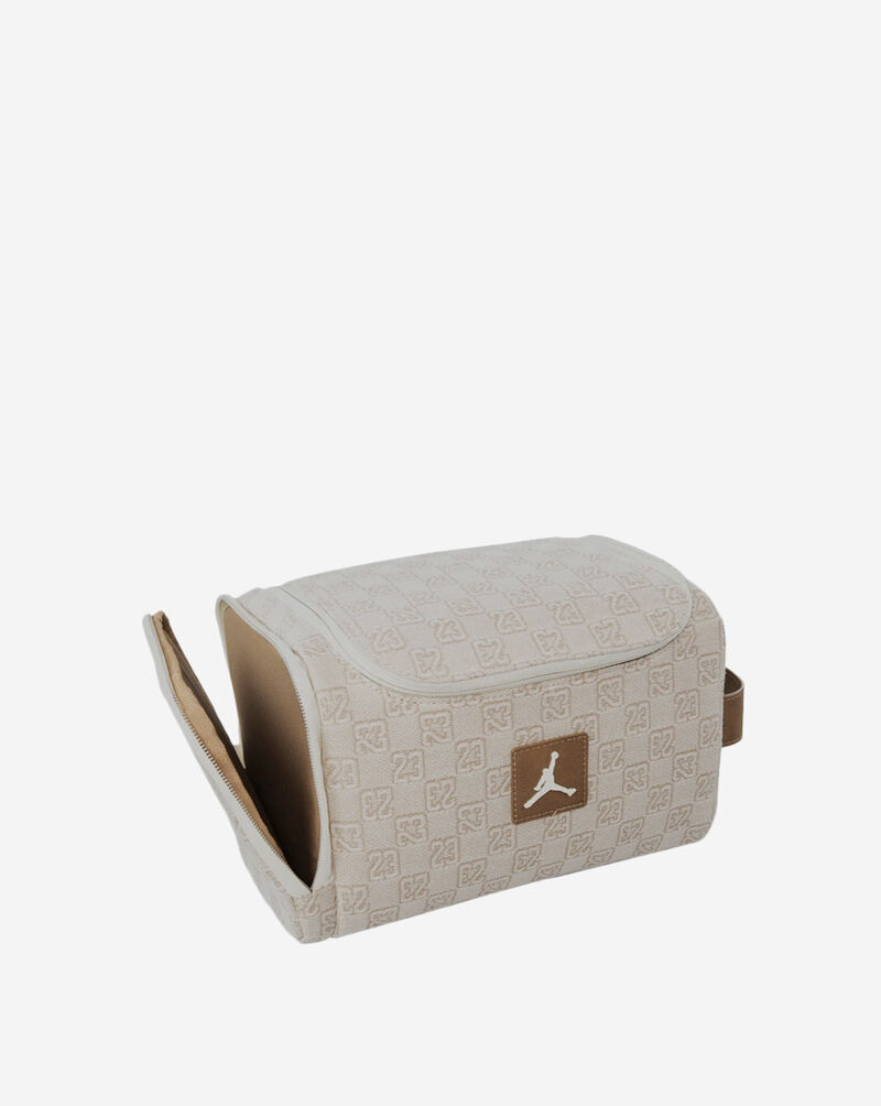 Shop Jordan Jordan Monogram Dopp Kit MA0898-W3Z white | SNIPES USA