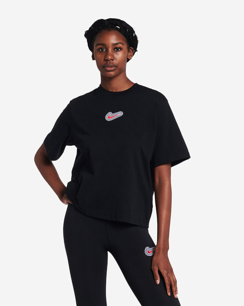 Shop Nike Boxy Valentine Tee DV0046-010 black | SNIPES USA