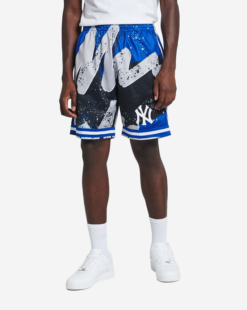 Shop Mitchell & Ness Hyper Hoops Swingman Shorts PSHR1255NYY-BLK black ...