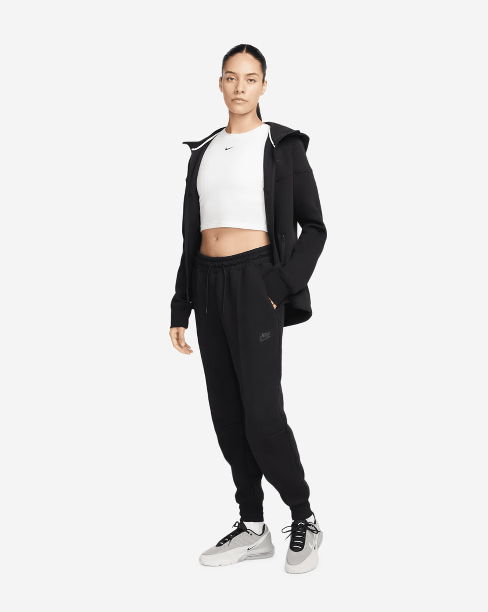 Shop Nike NSW Tech Fleece Joggers FB8330-010 black | SNIPES USA