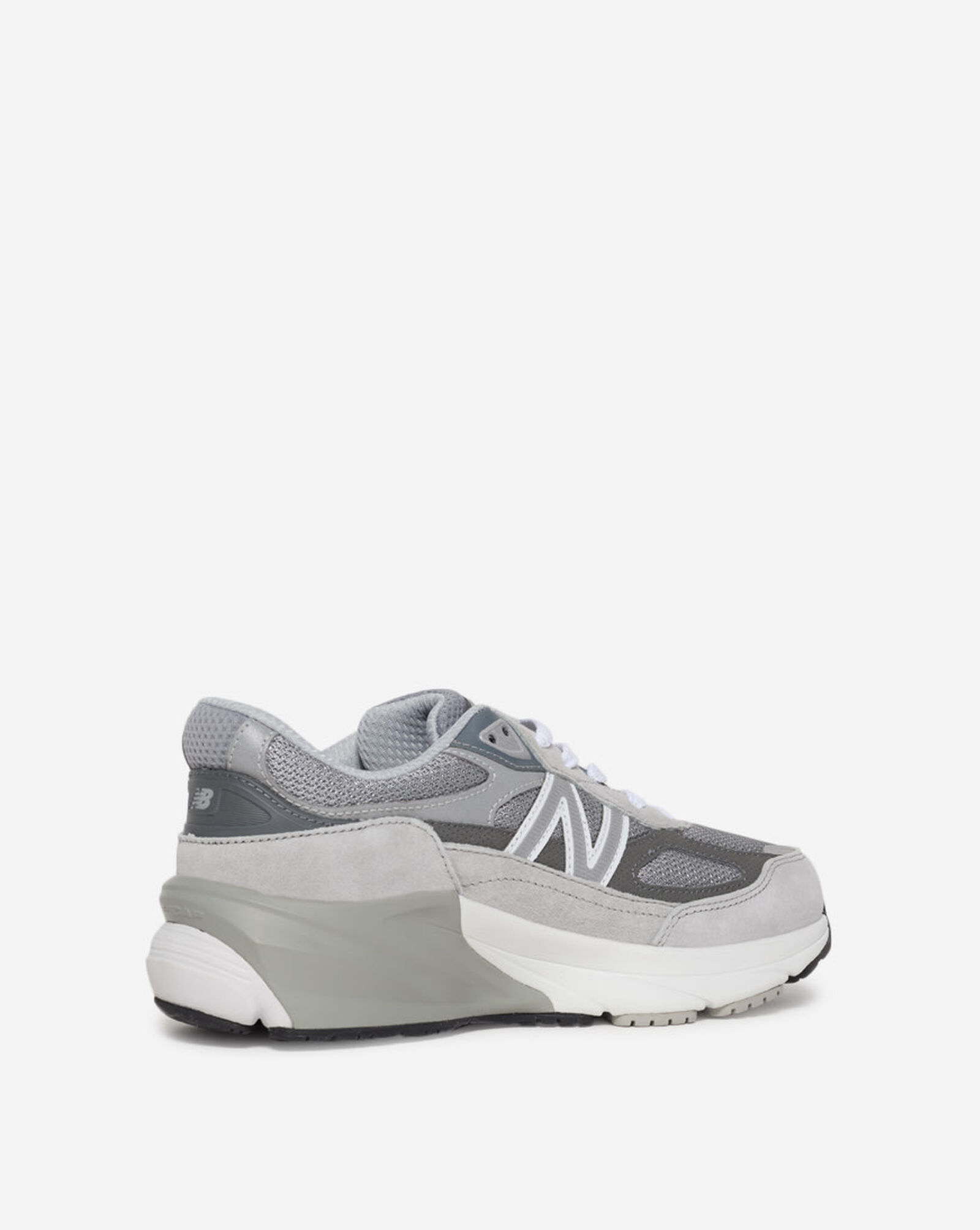 Shop New Balance Grade School 990v6 GC990GL6 grey | SNIPES USA