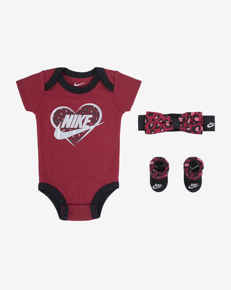 Shop Nike Infant NSW Mini Me 3 Piece Set NN0721-R0M red | SNIPES USA
