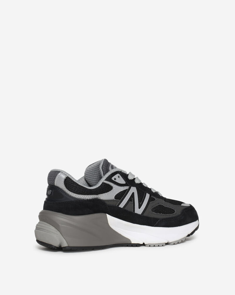 Shop New Balance Grade School 990v6 GC990BK6 black | SNIPES USA