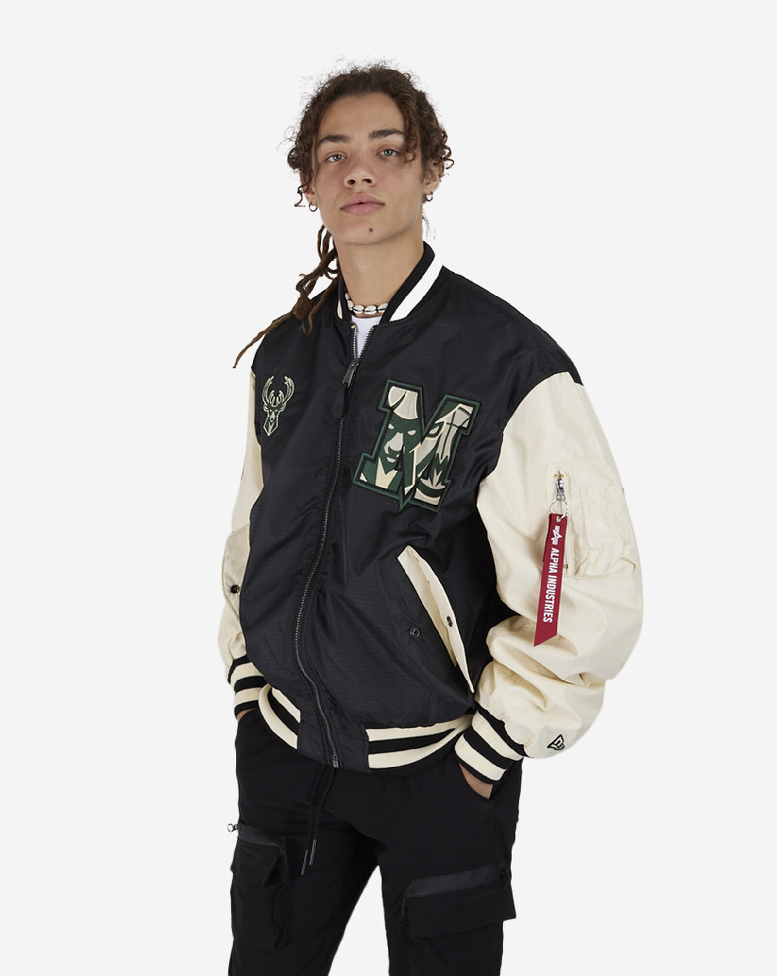 Shop New Era Milwaukee Bucks MA-1 Bomber Jacket 60333868 black | SNIPES USA