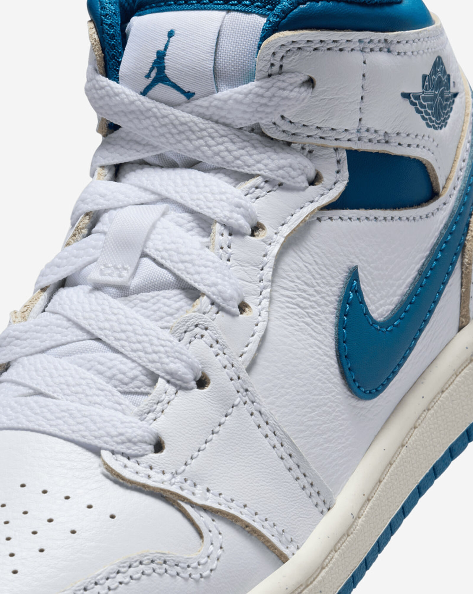 Shop Jordan Little Kids' Air Jordan 1 Mid FN7493-141 white | SNIPES USA