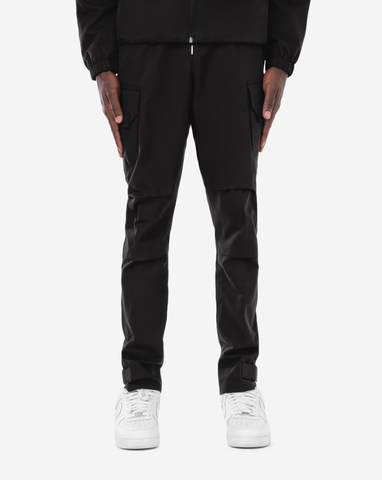 Shop Life Code Cargo Pocket Pants 33P87-BK | SNIPES USA