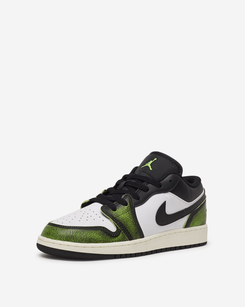 Shop Jordan Grade School Air Jordan 1 Low SE DO8244-003 green | SNIPES USA