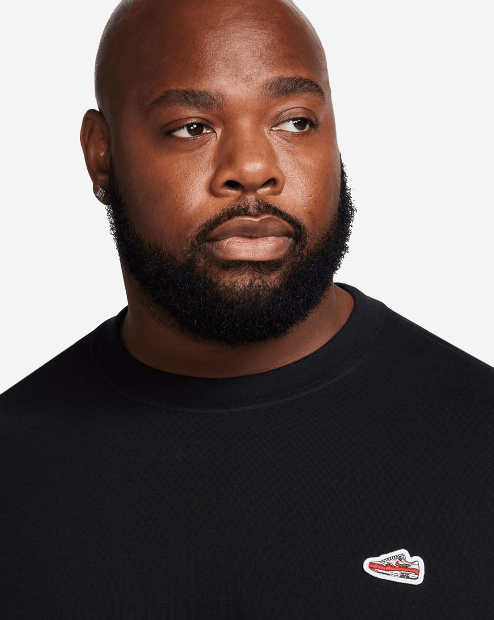 Shop Nike NSW Sneaker Patch Tee FQ3762-010 black | SNIPES USA