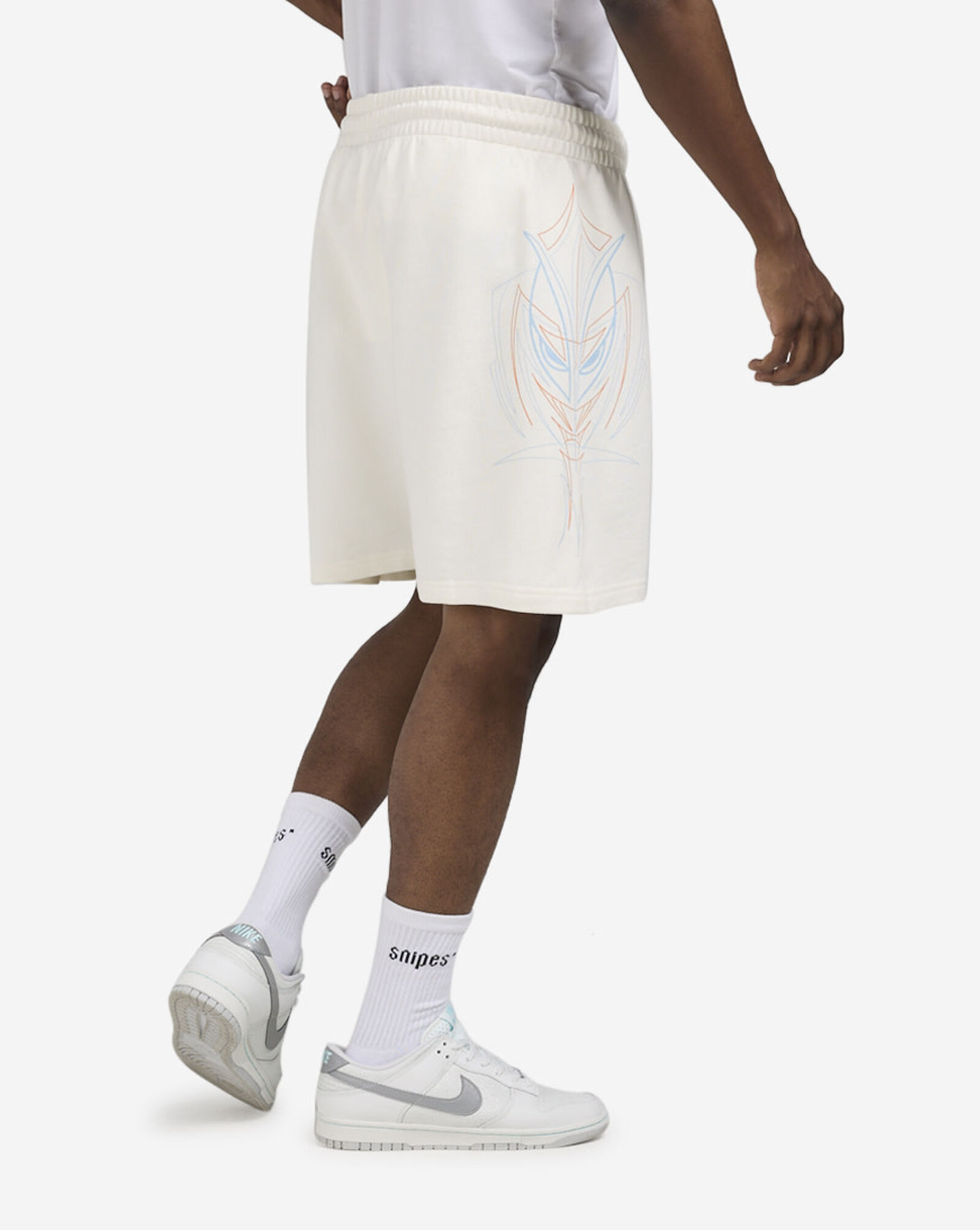 Shop Von Dutch Floral Logo Fleece Shorts 4VND3A5330-ECRU white | SNIPES USA