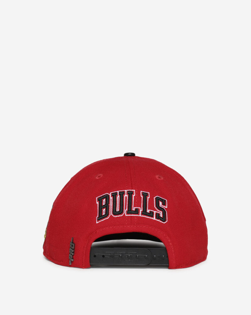 Shop PRO STANDARD Chicago Bulls Retro Snapback BCB756006-RBK red ...