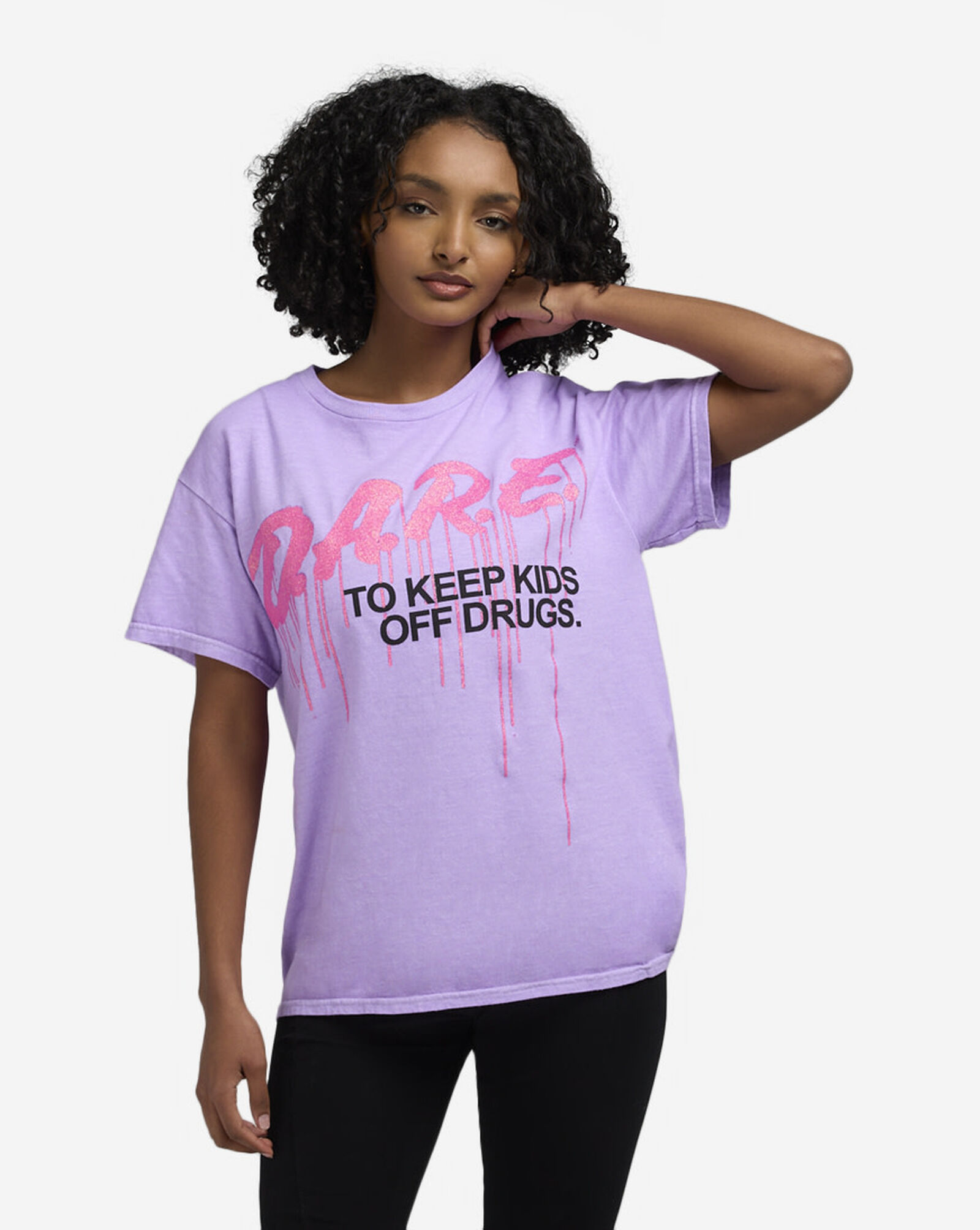 Shop Graphic Tees Dare Spray Drip Glitter Tee DAE1960XX purple | SNIPES USA