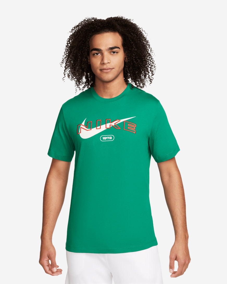 Shop Nike NSW Essential Club Tee FV5711-365 green | SNIPES USA