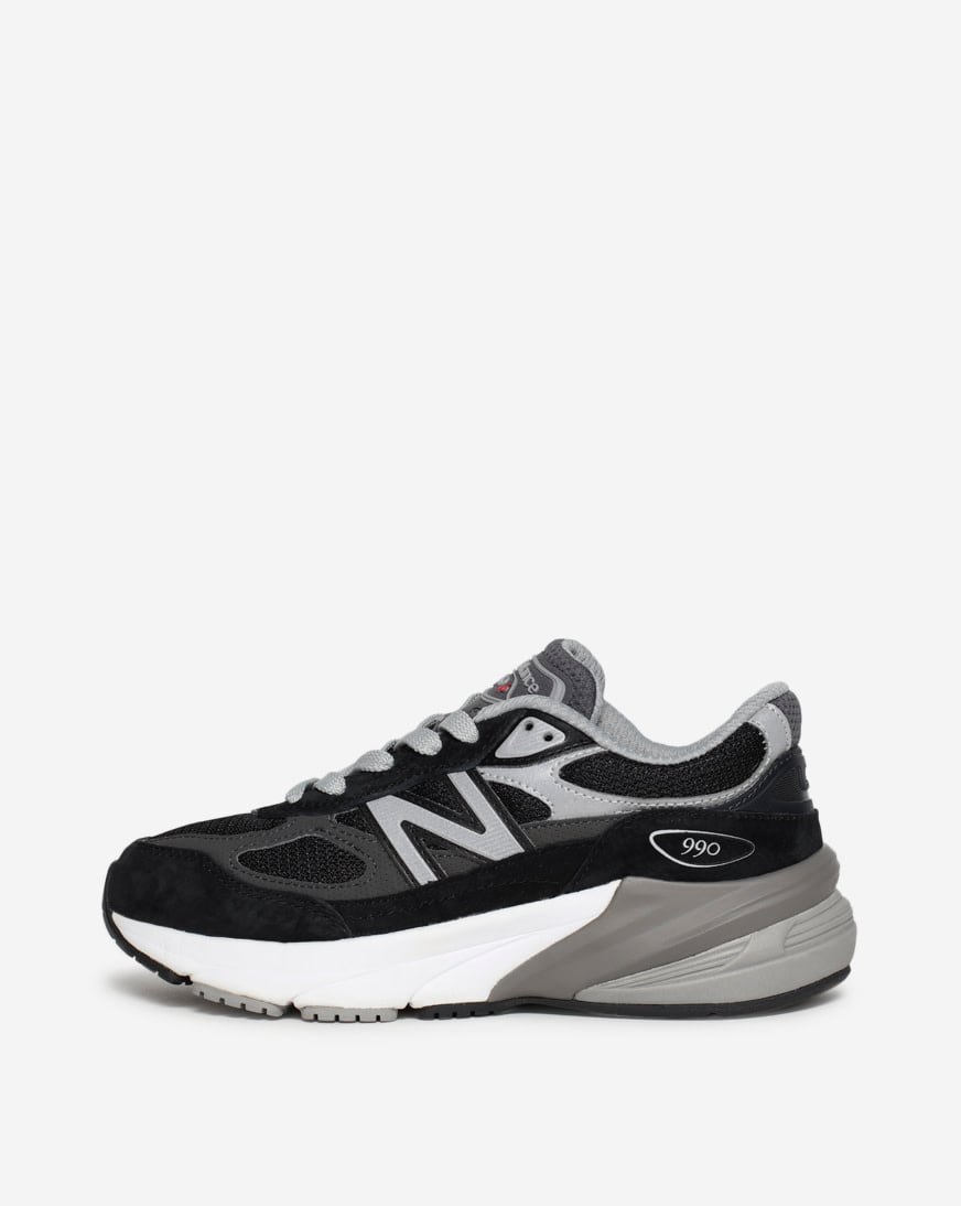 Shop New Balance Grade School 990v6 GC990BK6 black | SNIPES USA